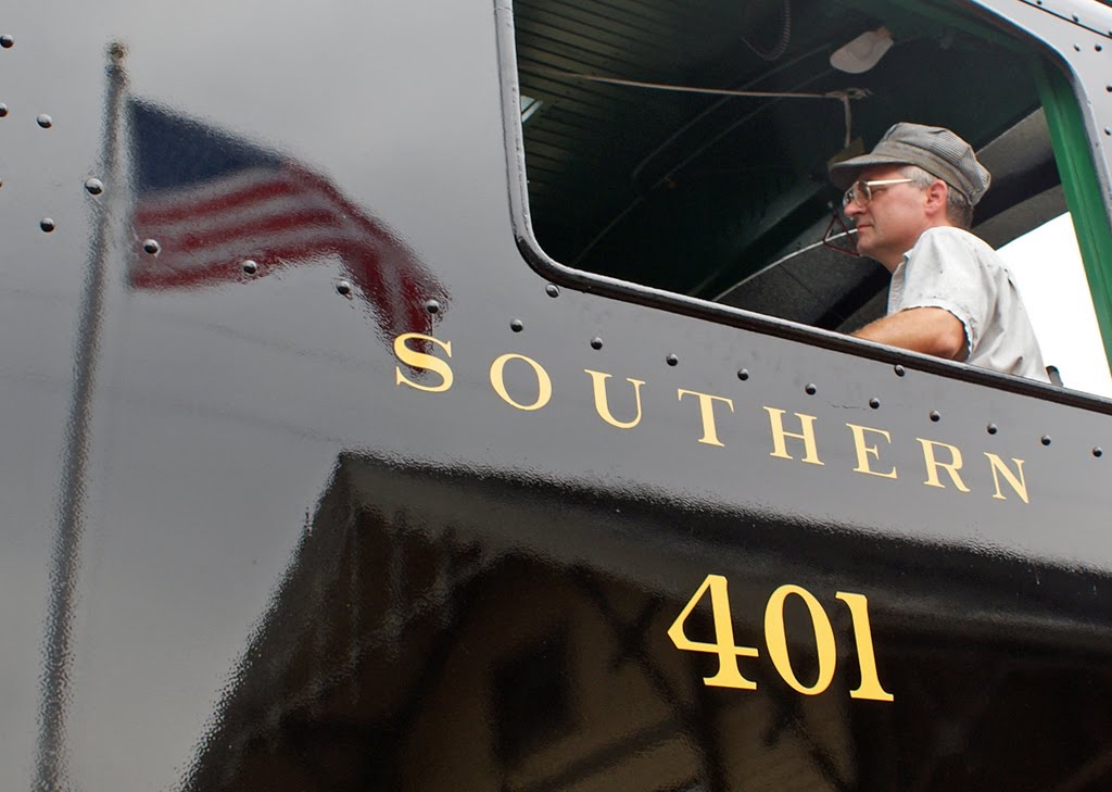 Southern 401 SOU: Return Of The Iron Horse - Southern 401