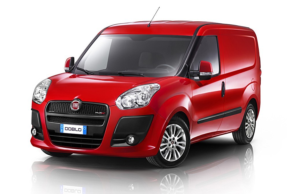 New Car Reviews: Doblò is Van of the Year