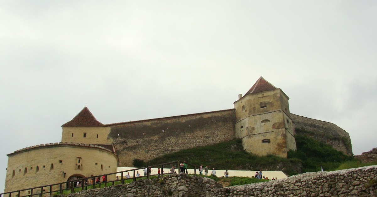 Cetatea Rasnov | ici-colo.ro - călătorii altfel
