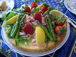 Monicas Matverden: Lekker Laksekake med Reker