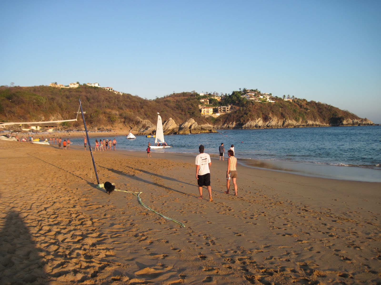 Travel with Kevin and Ruth: Playa Tangolunda (Huatulco)