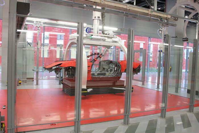 InsaneTwist: Tour Inside The Ferrari Factory