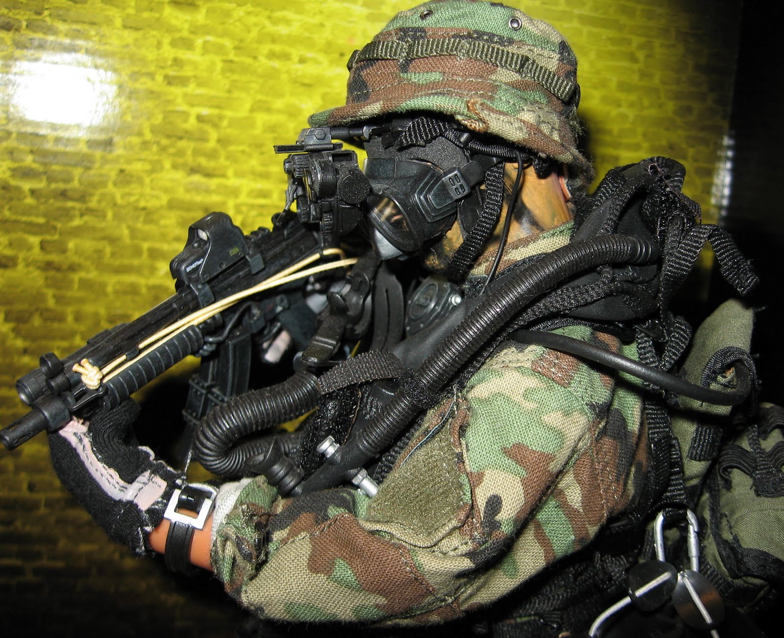1/6 scale figure collection POINTBLANKTOYS.COM: HOT TOYS NAVY SEAL