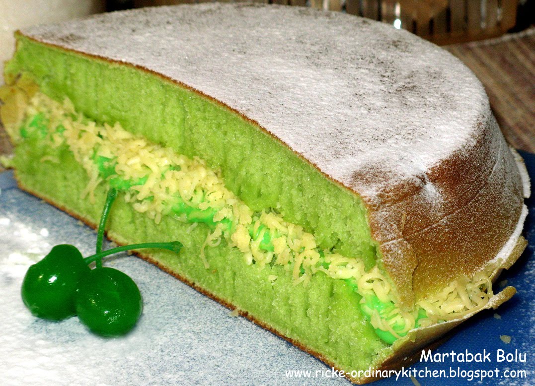 Just My Ordinary Kitchen...: MARTABAK BOLU PANDAN