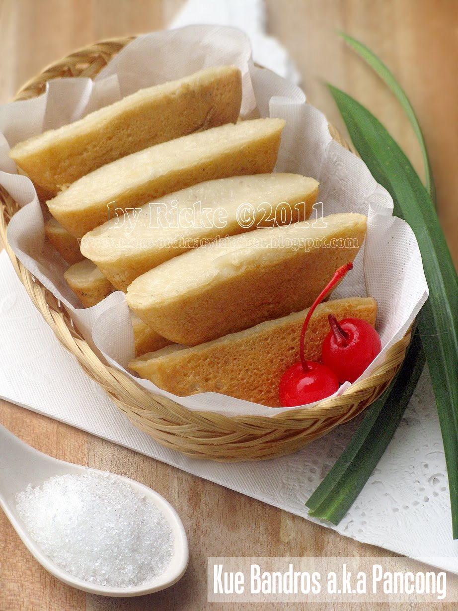 Just My Ordinary Kitchen...: KUE BANDROS a.k.a KUE PANCONG