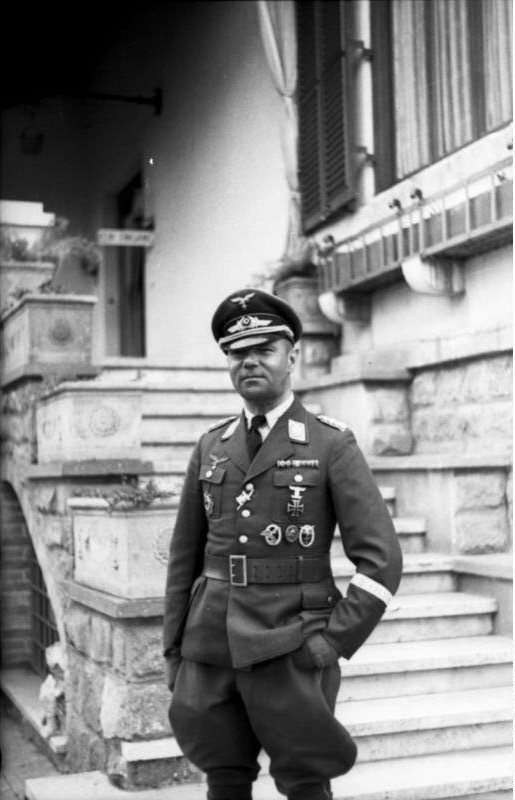 NAZI JERMAN: Daftar Lengkap Peraih Ritterkreuz - S (1061 Orang)