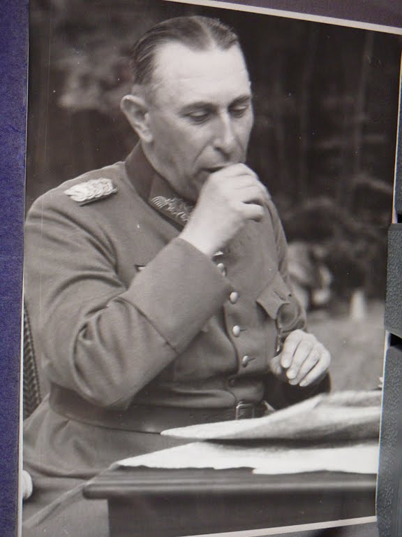 NAZI JERMAN: Daftar Lengkap Peraih Ritterkreuz - S (1061 Orang)