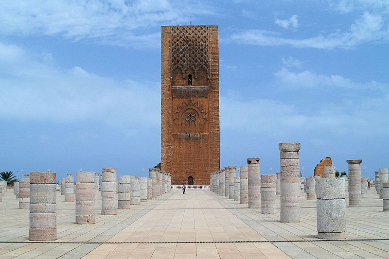 Le Beau Maroc: La tour Hassan est une tour célèbre de Rabat. صومعة حسّان