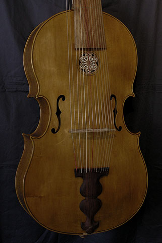 Lira da gamba - Lirone