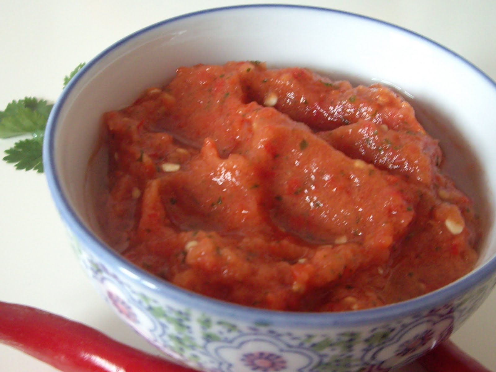 Con pan y postre: Picante boliviano / Llajwa