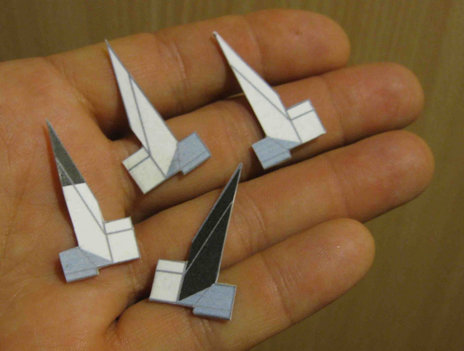 Model Rocket Building: Mercury Redstone - A Cruise Diversion