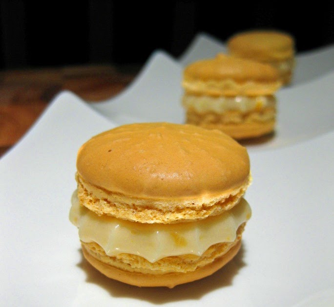 Dragon's Kitchen: Peach & Ginger Macarons