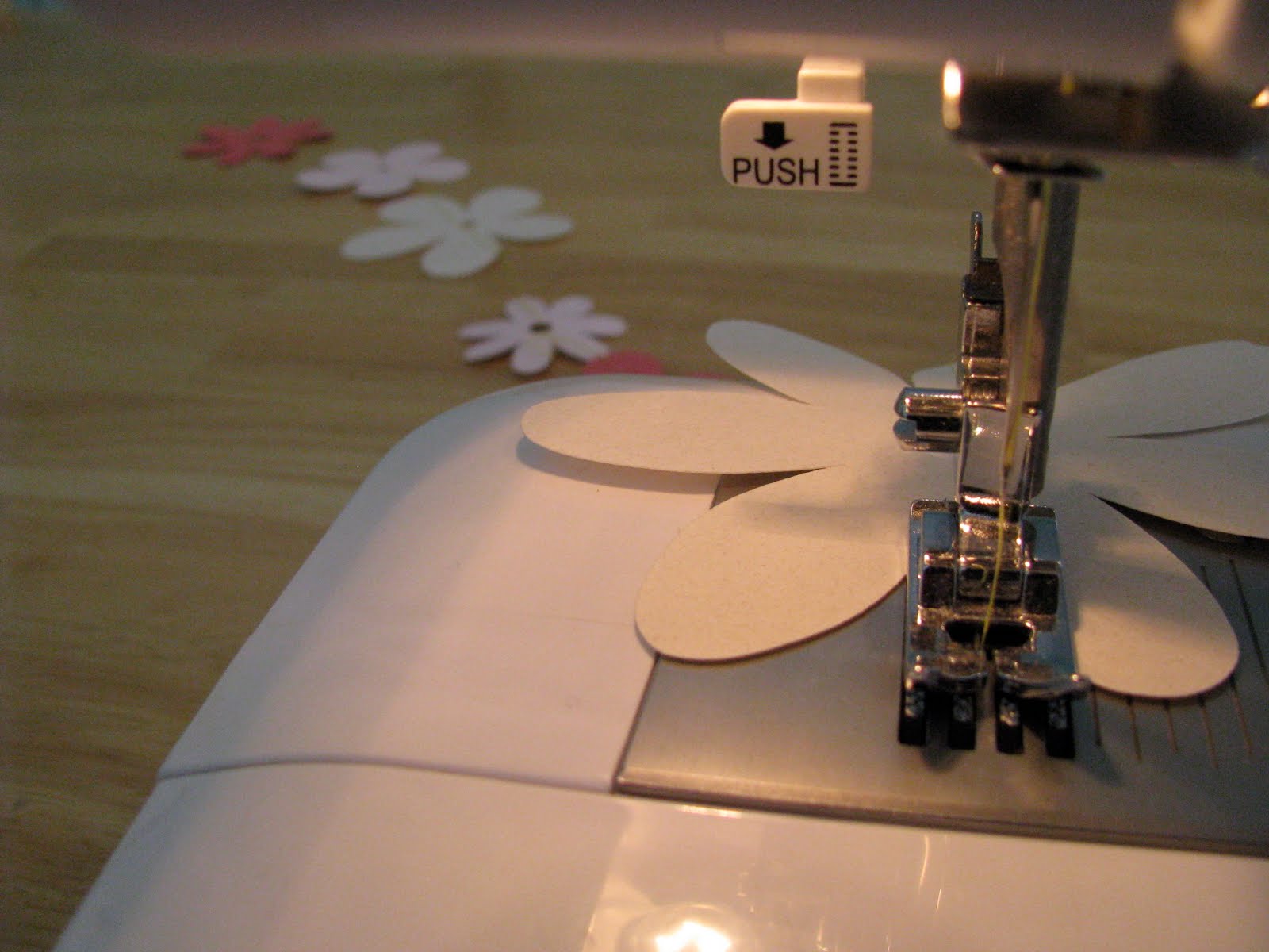 CREATE STUDIO: Easy Flower Garland Tutorial