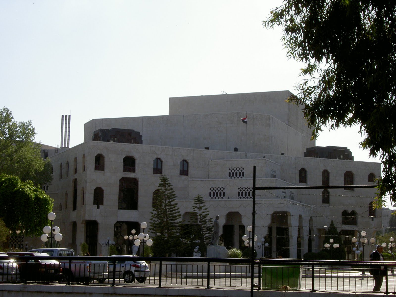 Theaterbrücken: Das Opernhaus Dar Al-Assad in Damaskus, Syrien ...