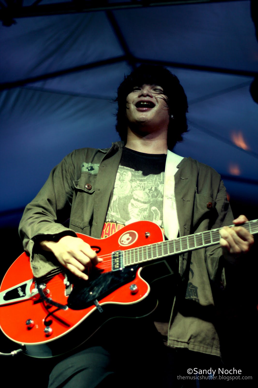 The Music Shutter: Hilera