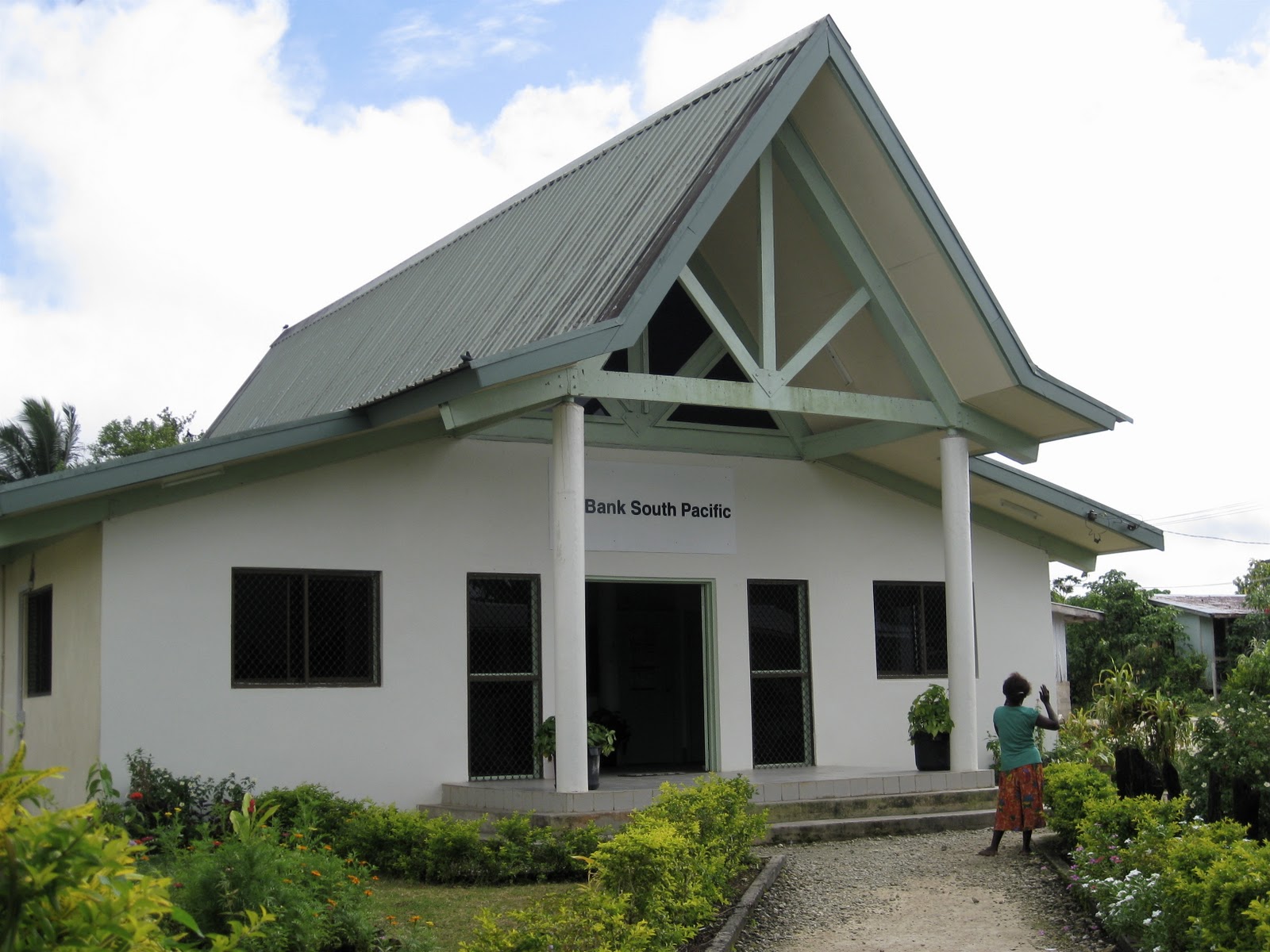 Ian MacNeill: The Architecture of Solomon Islands