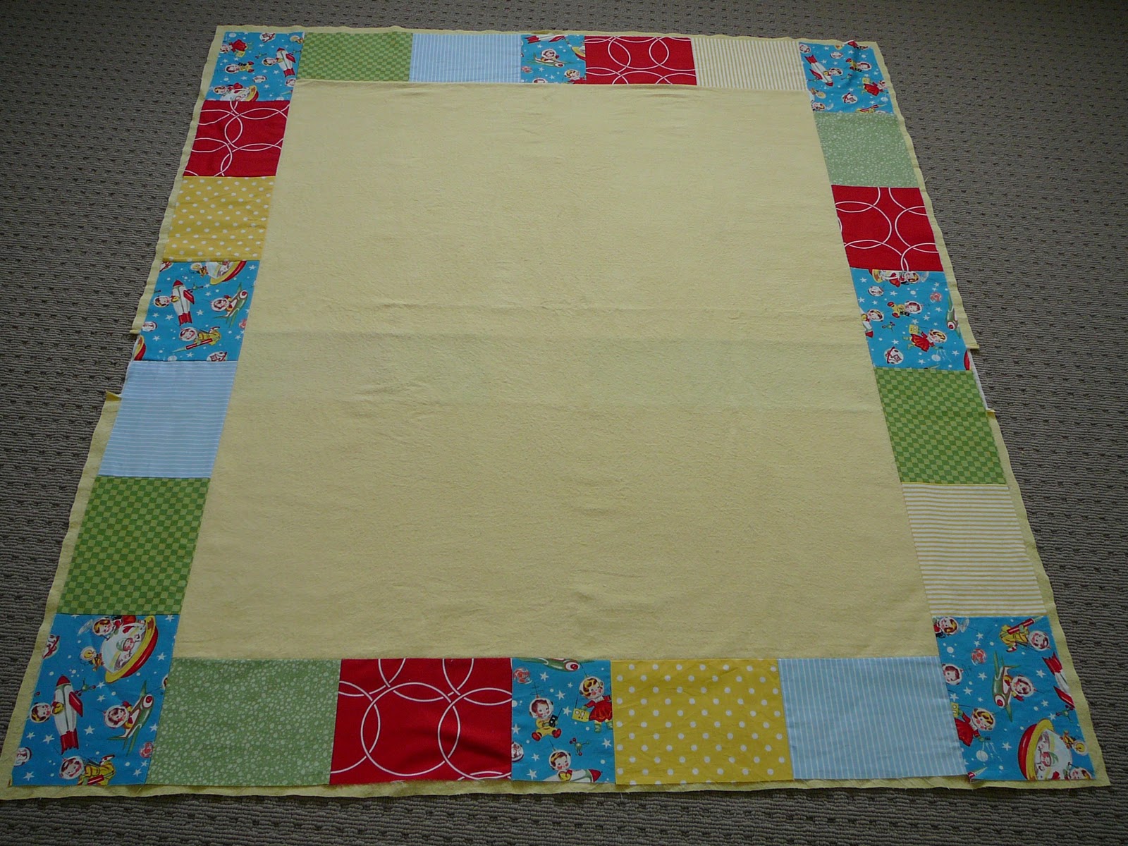 The Handmade Rainbow: Cot Quilt for baby