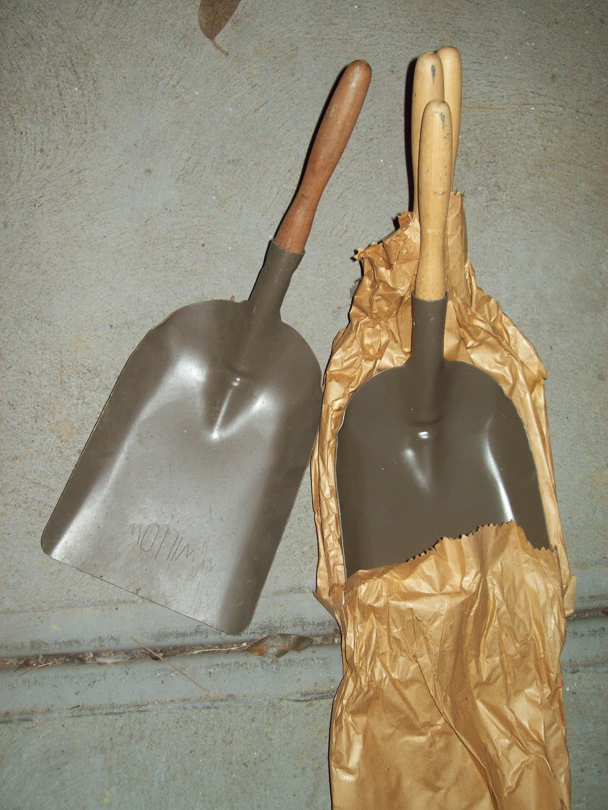 Vintage & Retro Things + More For SALE!: New and Used DUST PANS/ DUST ...