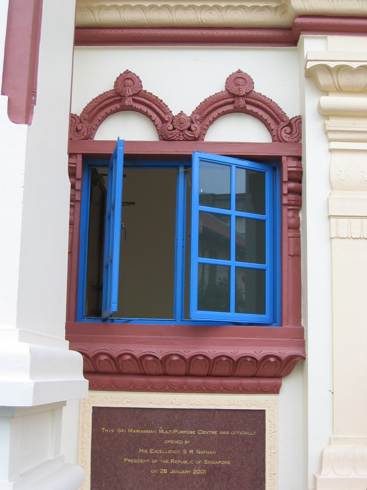 Windows: Open Windows Pagoda Street