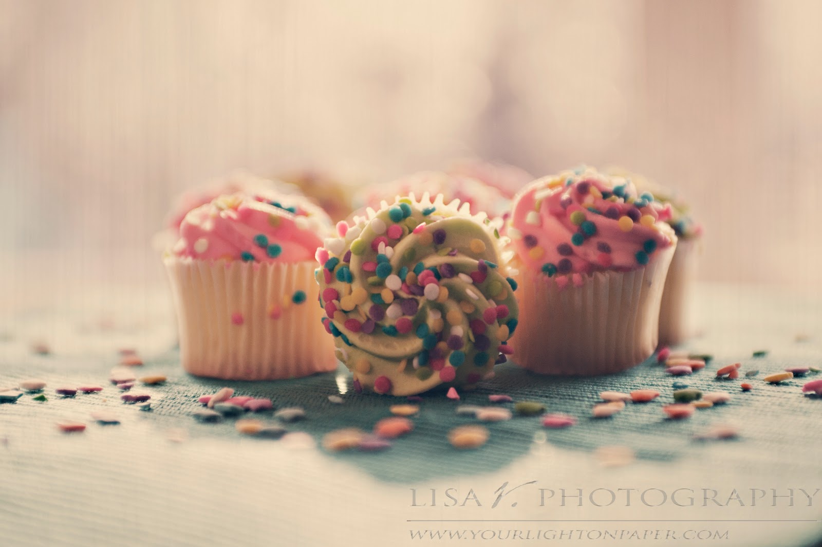My Eyes Your Light Blog: Cupcake Food Photography