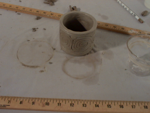 A beginners guide to the art of ceramics : Coil Construction