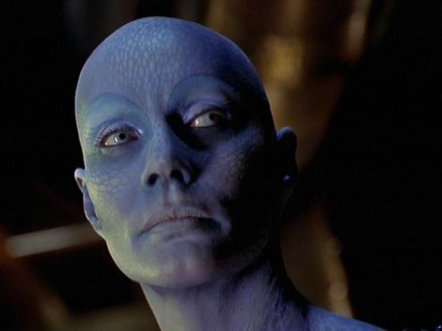 A Fort Made of Books: Farscape Season 1