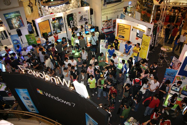 Low Yat Plaza ( I.T Mall ) | Malaysia Tour