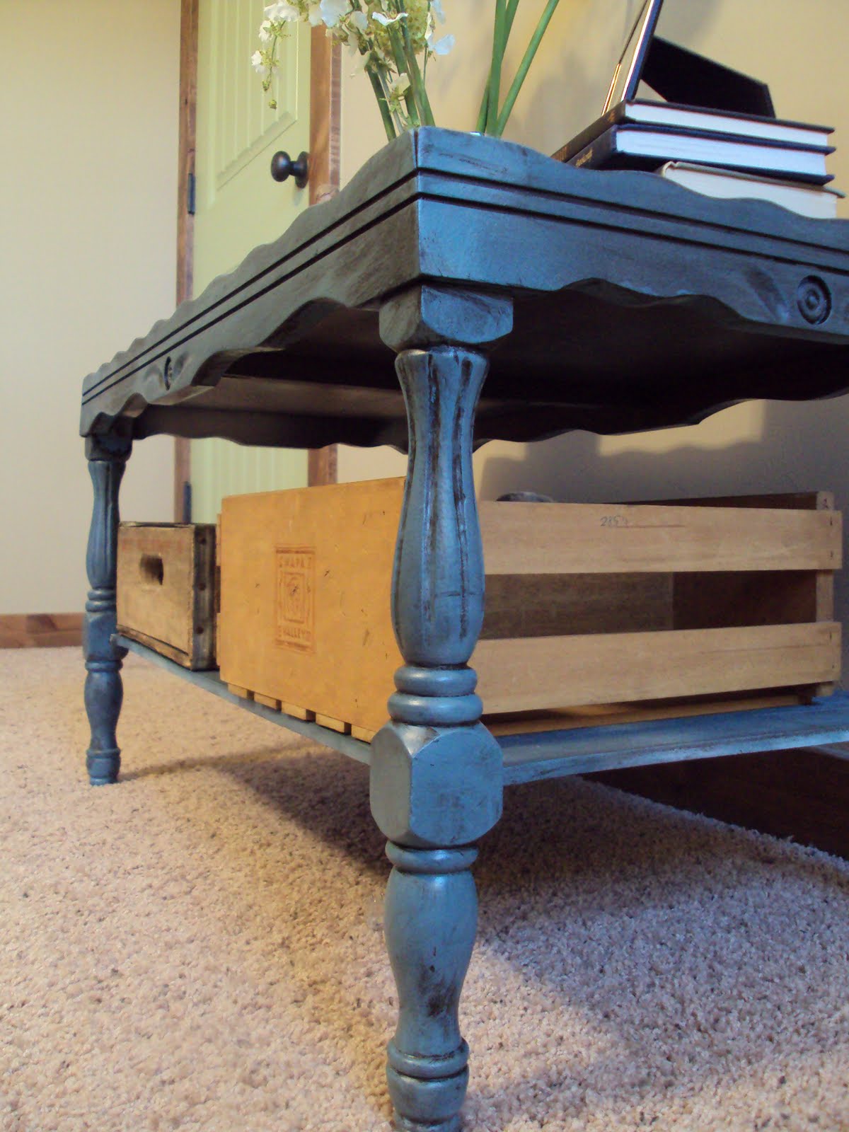 Spunky Junky: {turquoise end table}