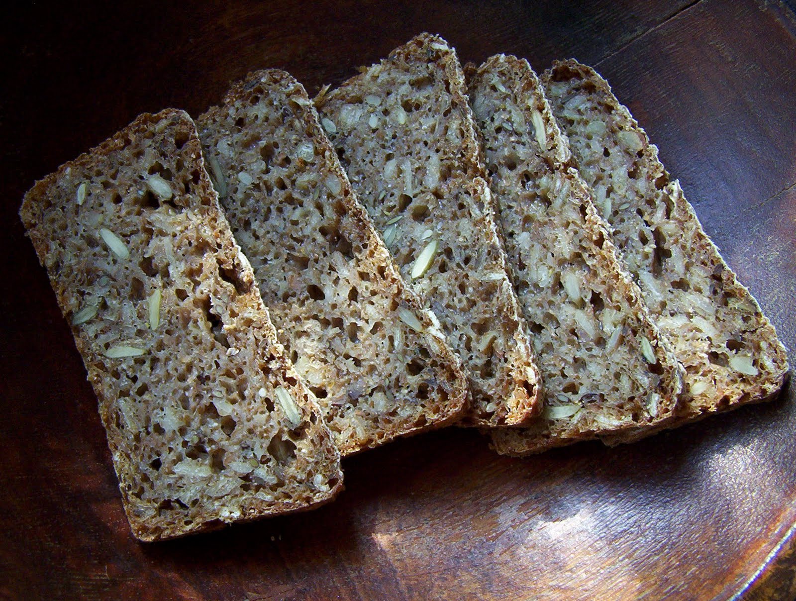 nie tylko na słodko: Chleb pszenno-zytni wieloziarnisty