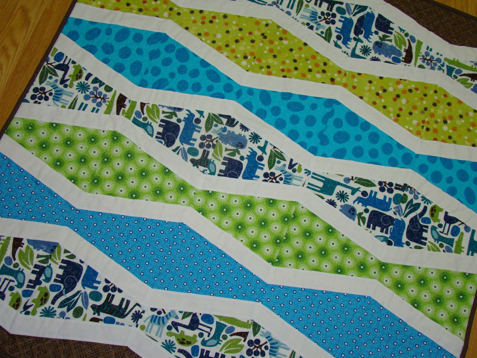 SewCraftyJess: Completed New Wave Quilt