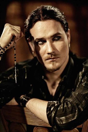 MUNDO PARALELO: Biografias III