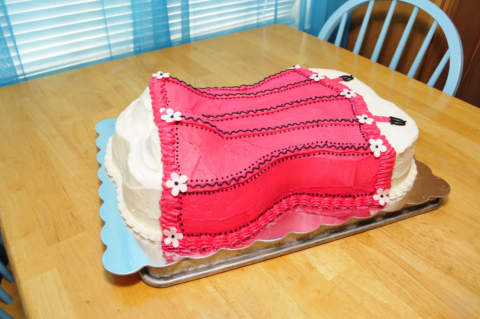 Lindsay's Custom Cakes: Bridal Shower Corset Cake