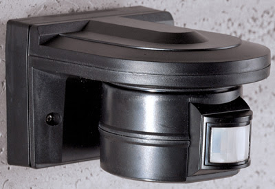 Sparks Picture Blog: Pictures of outdoor PIR Lights, PIR detectors, and ...