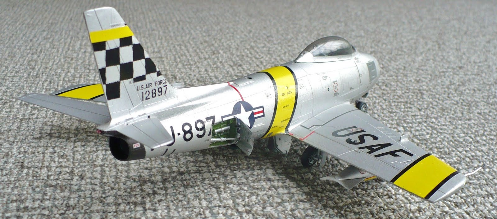 The Great Canadian Model Builders Web Page!: Sabre