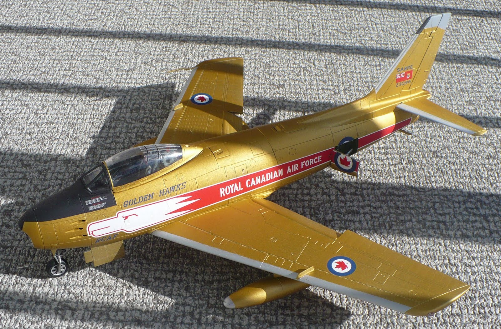 The Great Canadian Model Builders Web Page!: O Canada