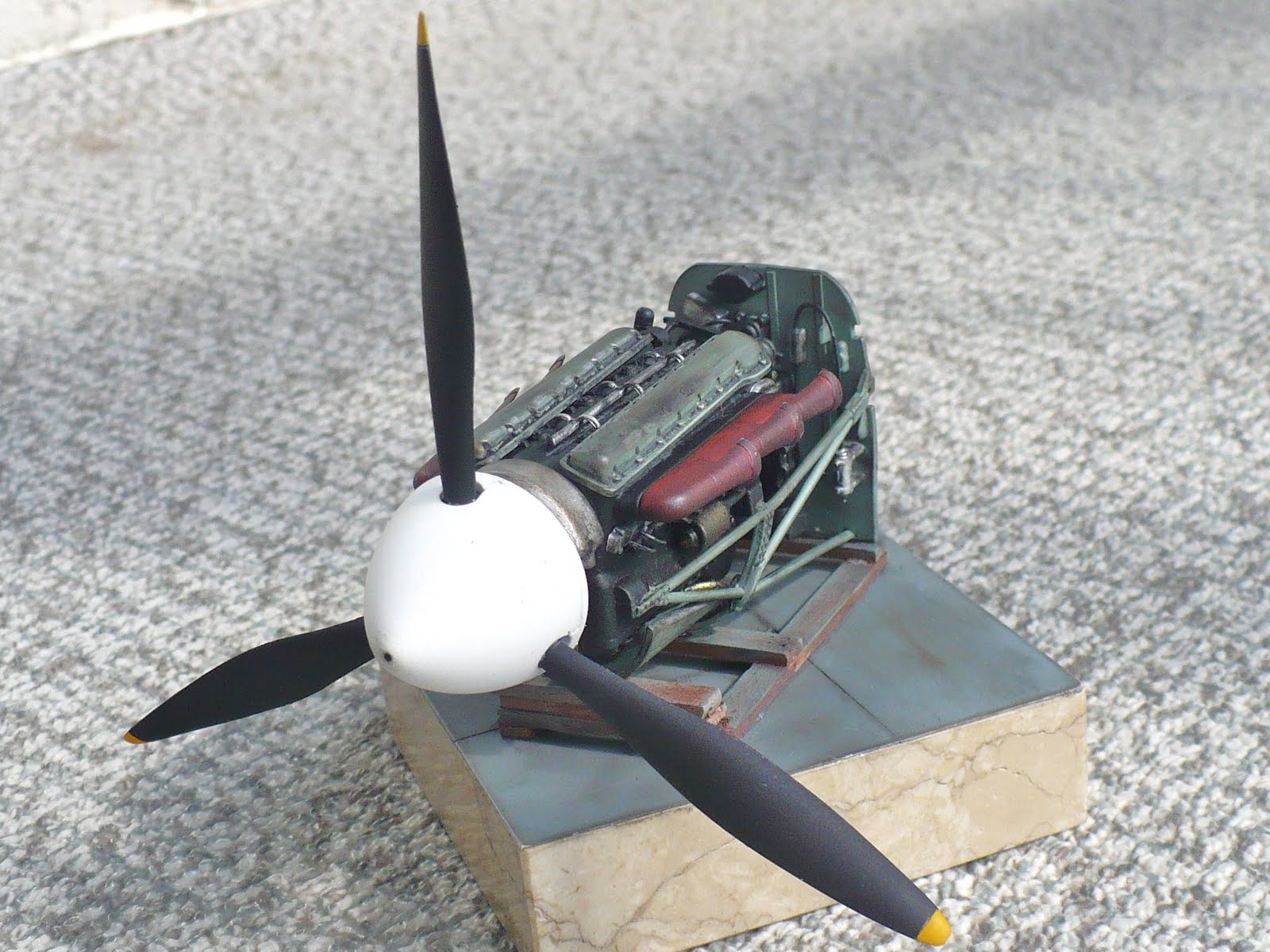 The Great Canadian Model Builders Web Page!: Merlin