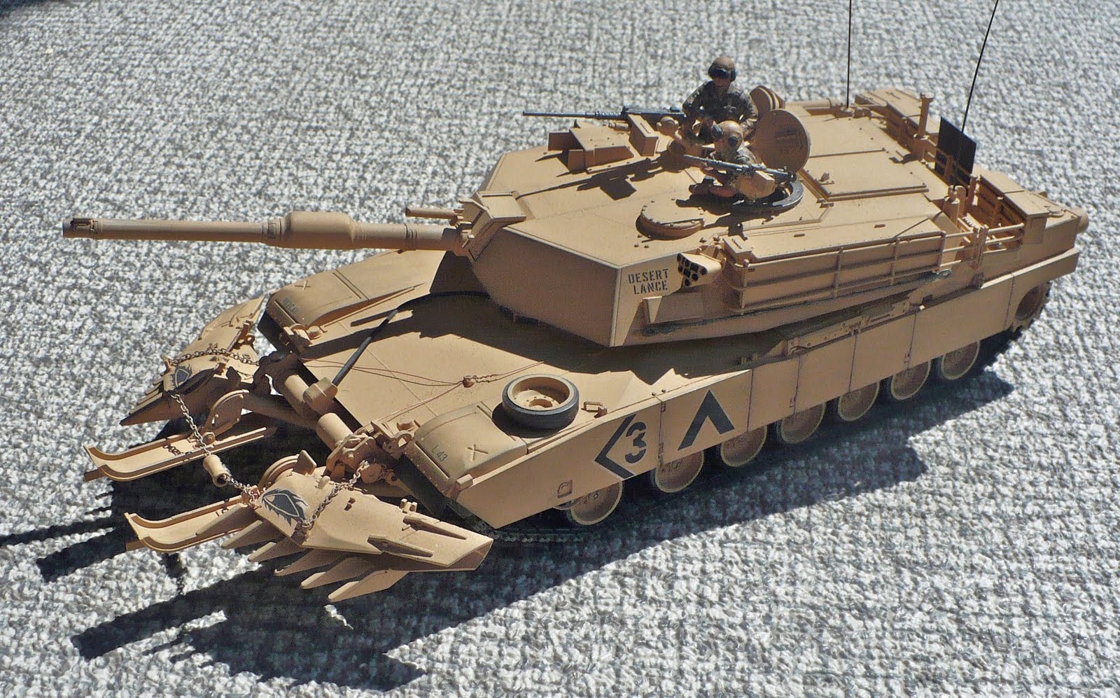 The Great Canadian Model Builders Web Page!: Abrams