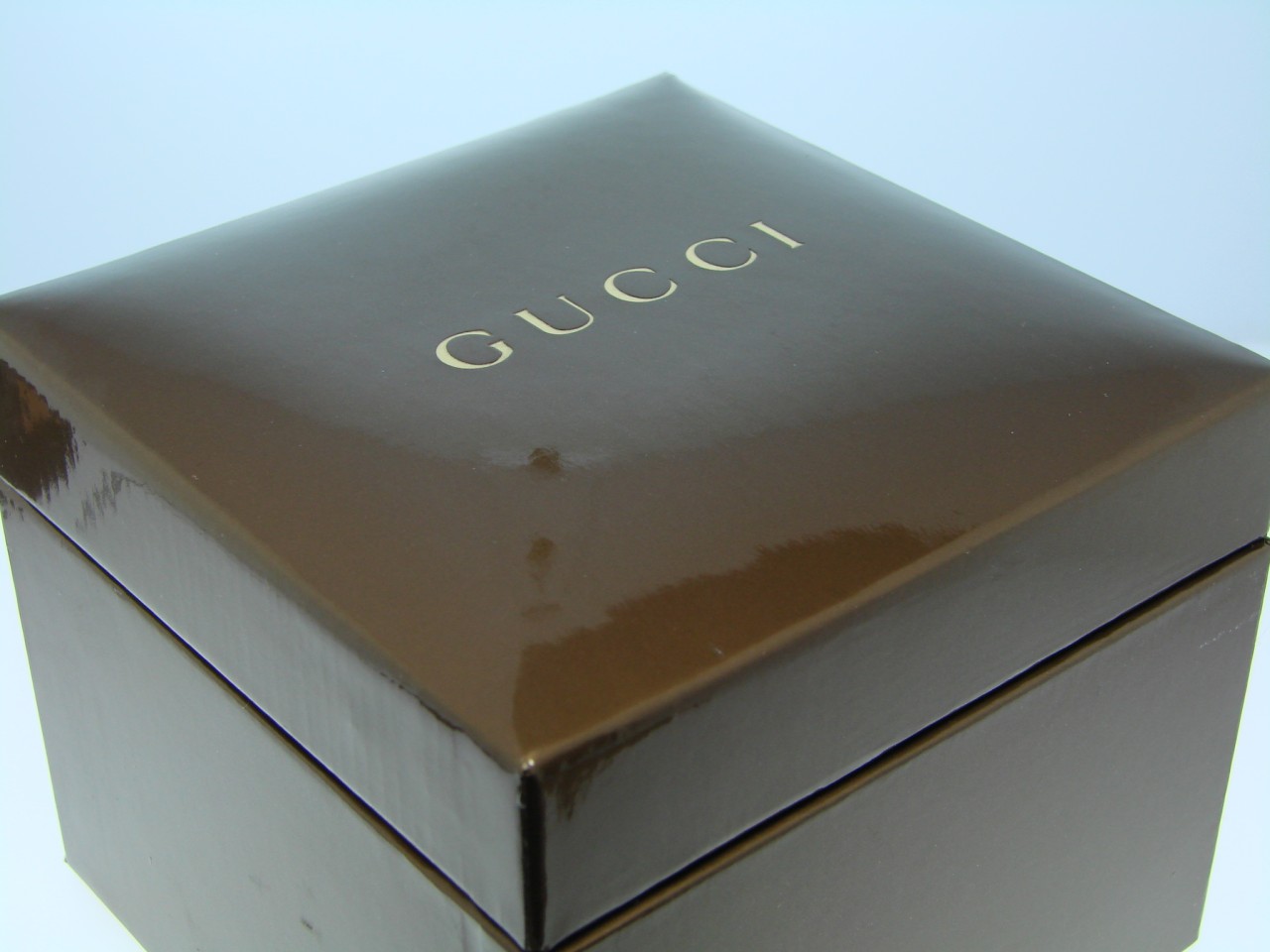 new_york_jewels: BLACK DIAMOND 114 CASE i GUCCI DIGITAL DIAMOND WATCH