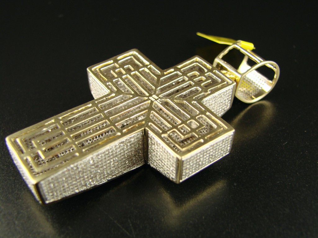 new_york_jewels: 10K MENS XL ICE CUBE PAVE DIAMOND DOMED CROSS 10.00 CT