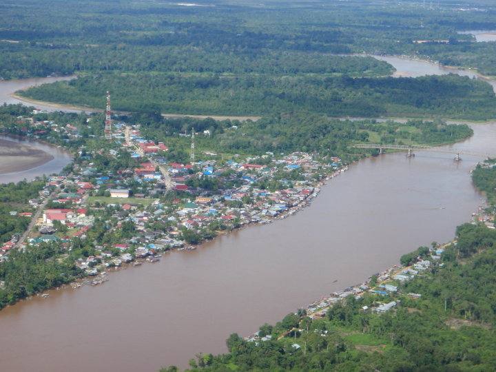 Wild Adventure - Central Borneo island: Katingan river flow in