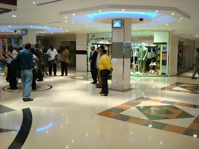 CL@$$1F1C@D0$ D€ M@PUT0: Maputo Shopping Center