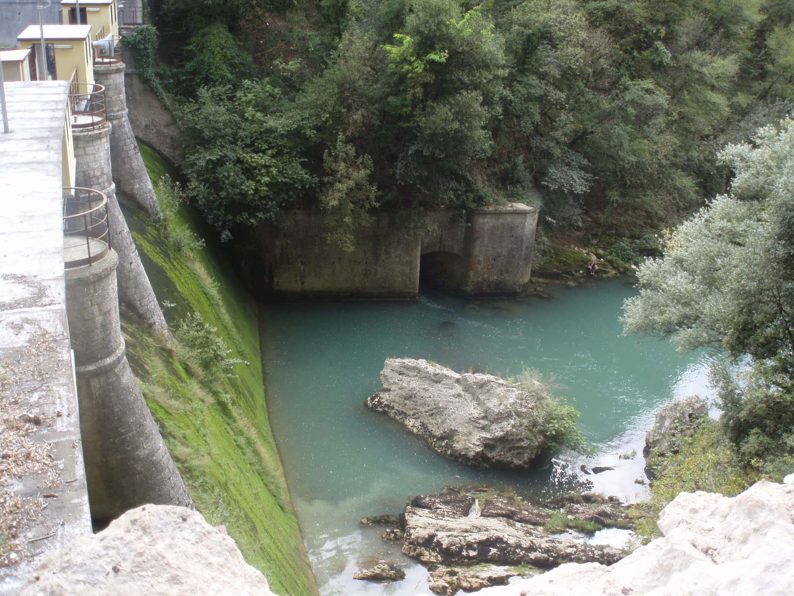 When in Rome...: Alba Fucens and Aqueducts