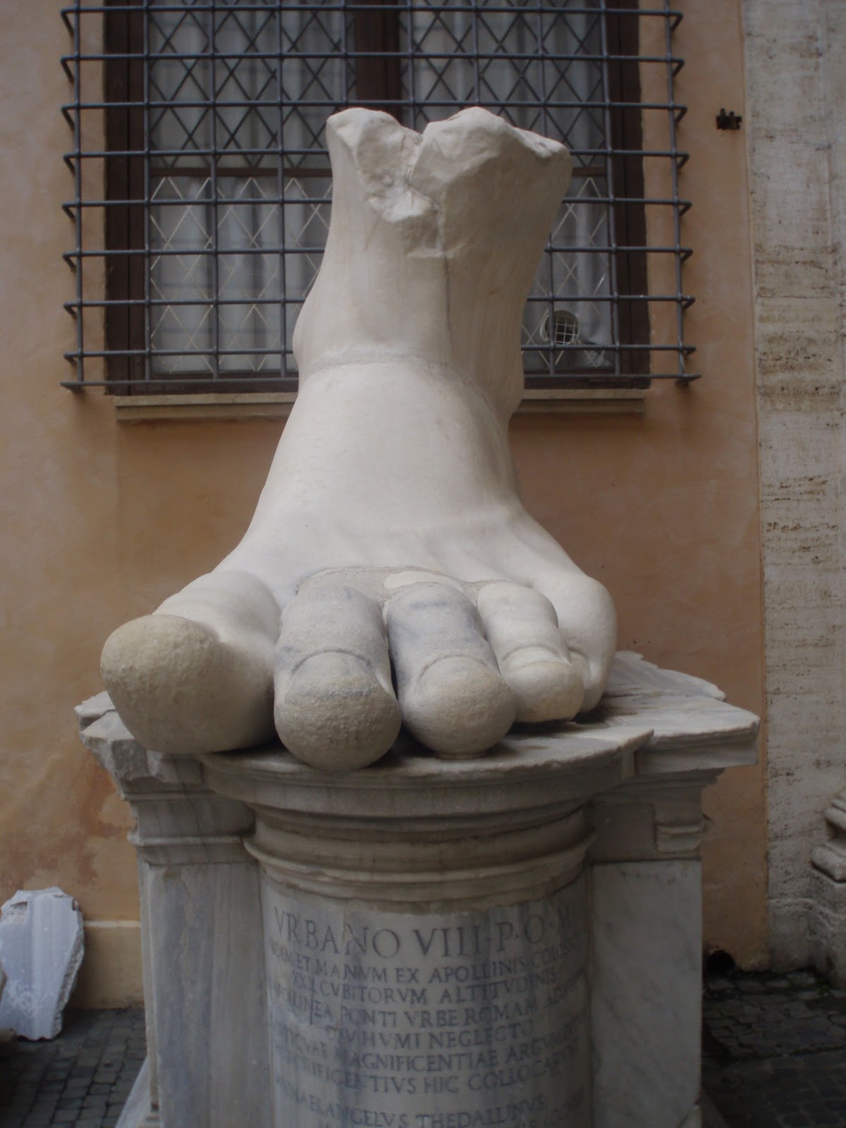 When in Rome...: Wherein Katie Takes Too Many Pictures, As Always