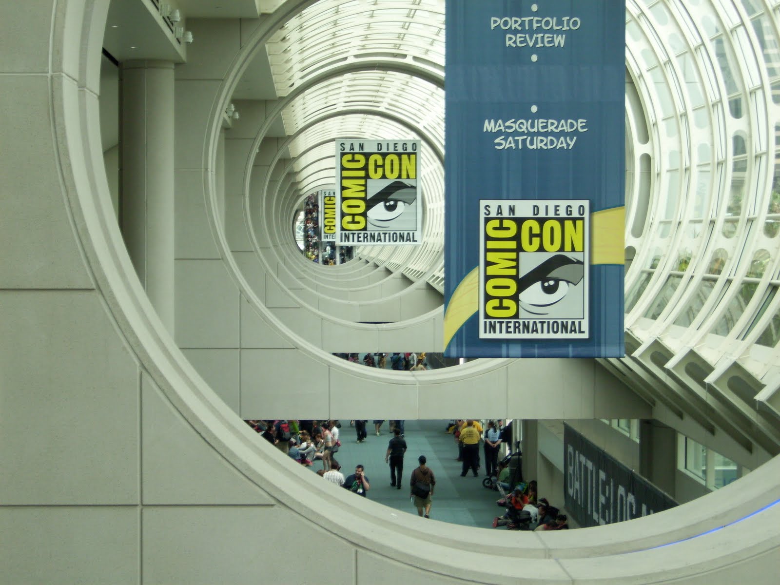 Lacroix the Beauty Blog: San Diego Comic Con 2010 pics