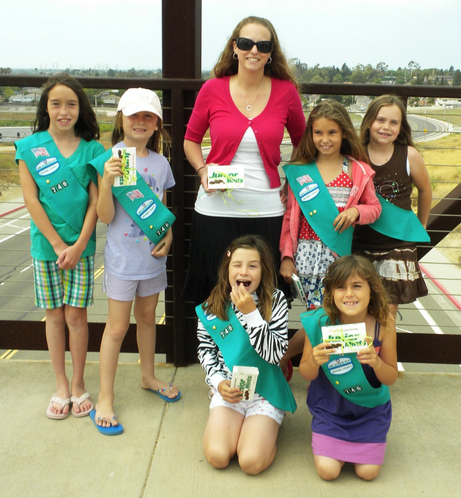 HUNTINGTON BEACH GIRL SCOUT TROOP 746: WELCOME TO OUR NEW TROOP BLOG