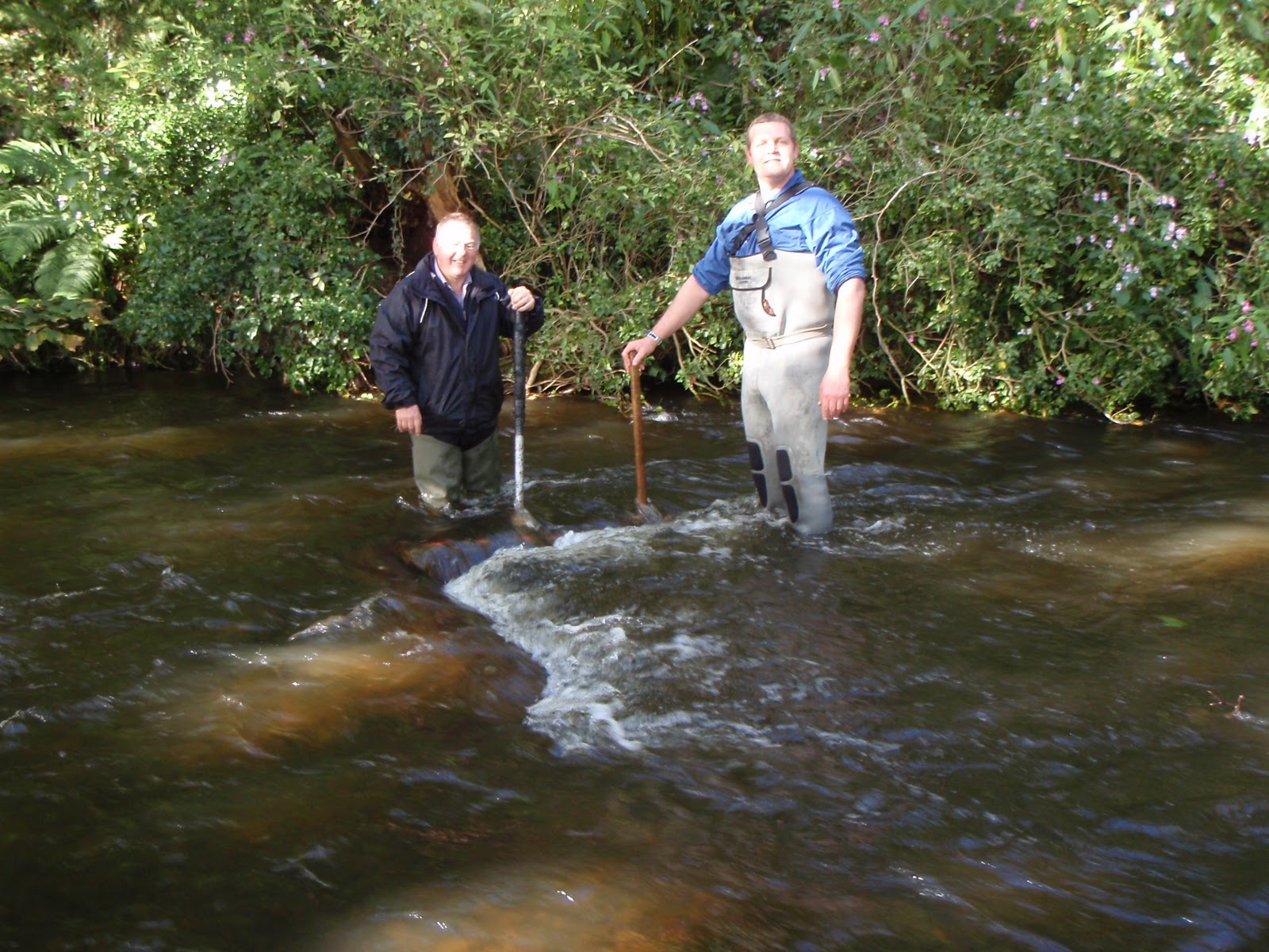 DNMAC River Goyt restoration: two more "V" flow deflectors ...