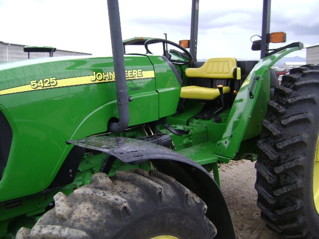 MAQUINARIA AGRICOLA INDUSTRIAL: Tractor John Deere 5425 4x4. VENDIDO ...