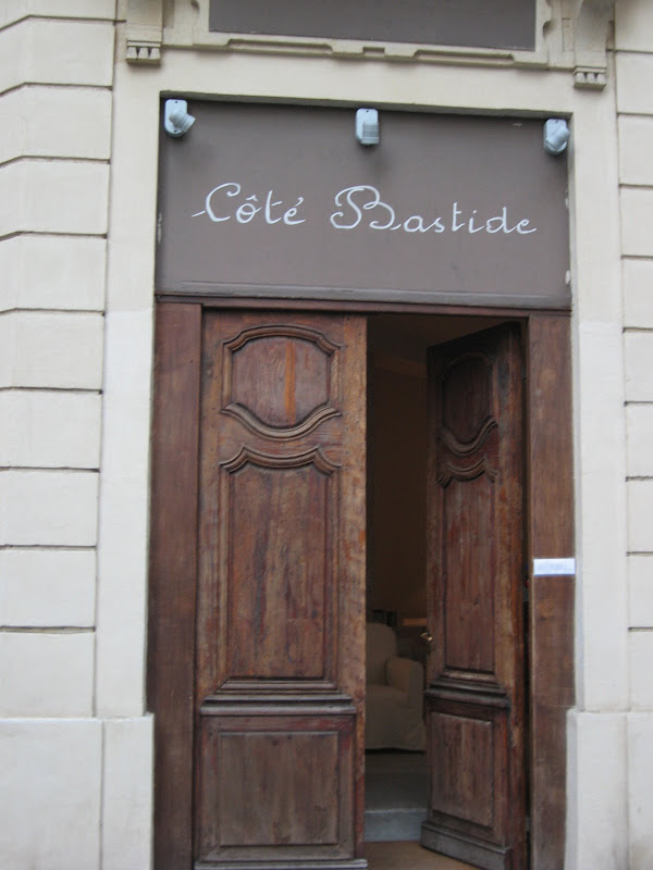 French Pedestals and Dreams: Paris Cote Bastide