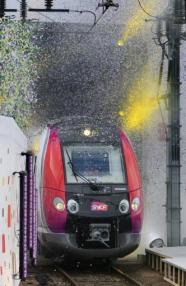Présentation du Francilien, le nouveau train de banlieue de l’Ile-de ...