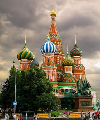 Hot 4 Travel: The Kremlin and Red Square (1156 - 1850) Moscow